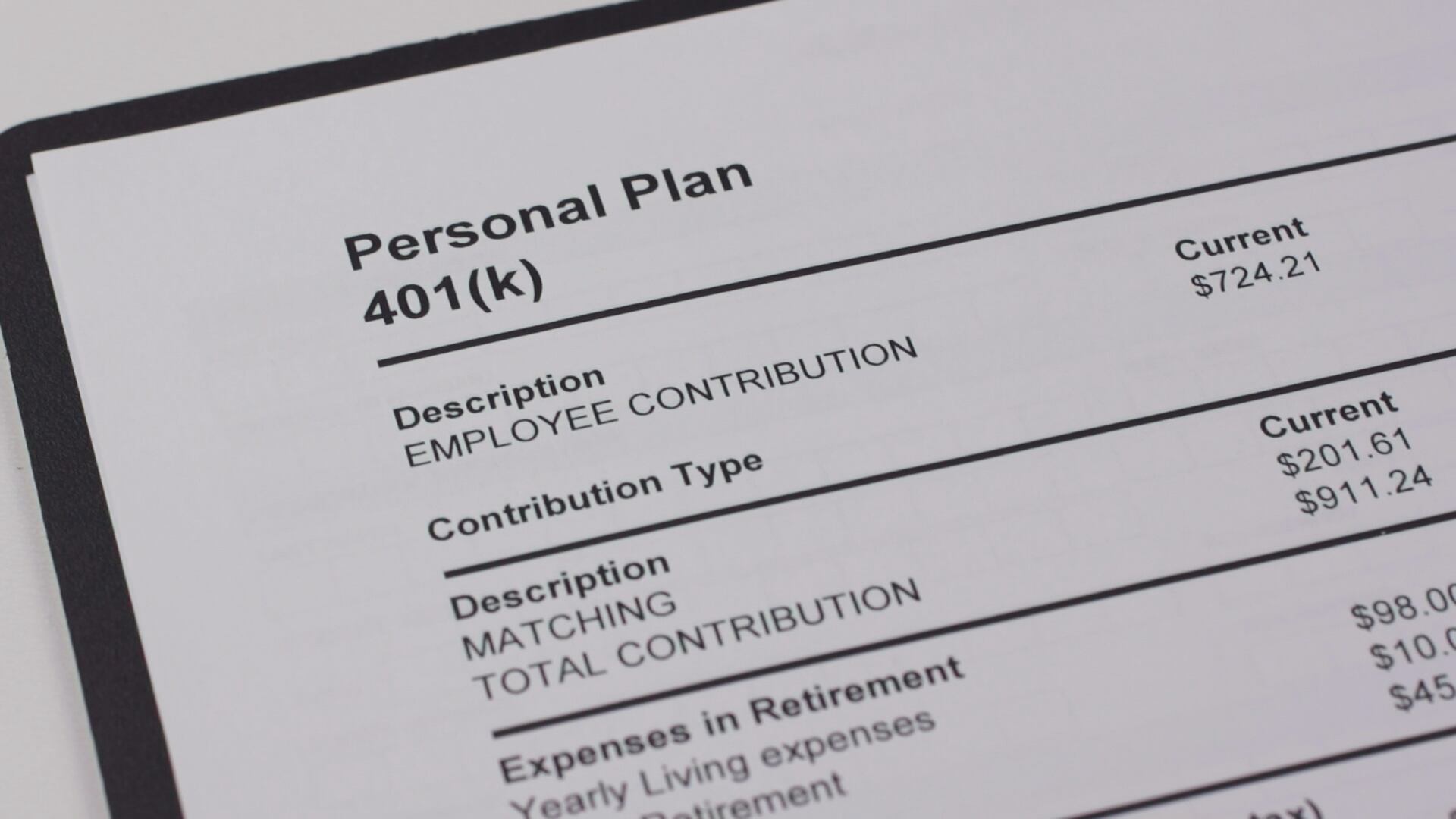 Fidelity accused of locking clients out of 401(k) accounts