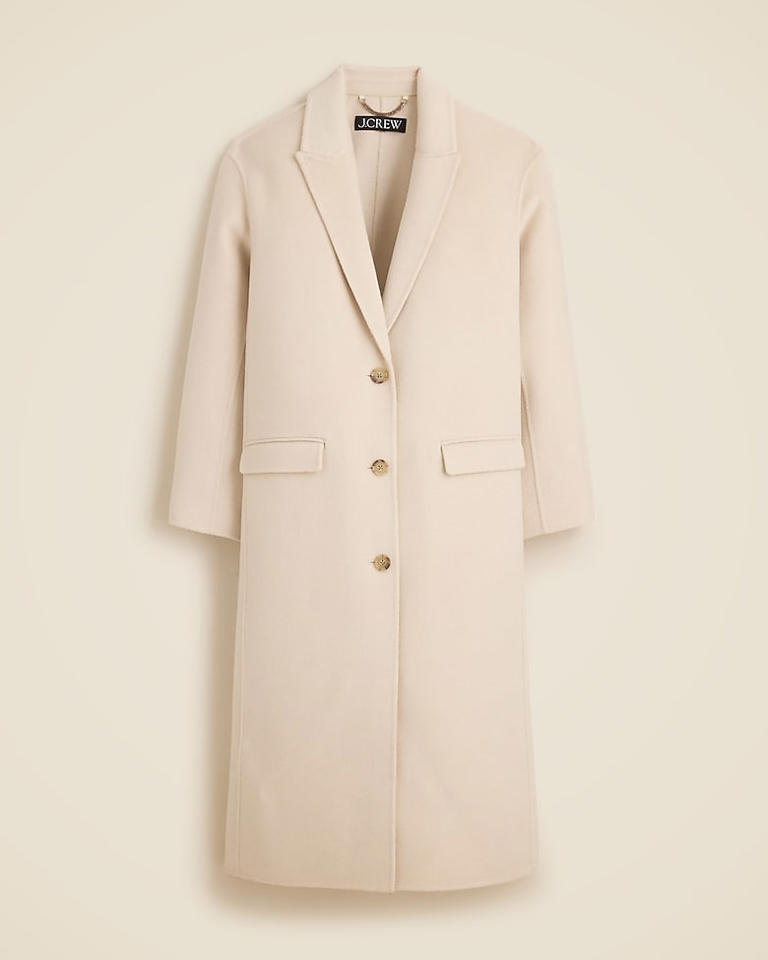 Instead of Black and Gray Coats, Try This Anna Wintour–Approved Color ...