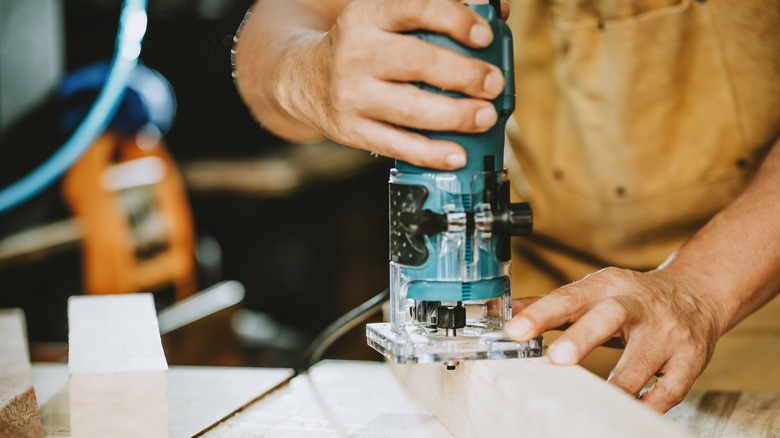 5 Different Types Of Wood Routers (And Which Kind You Need For Your ...