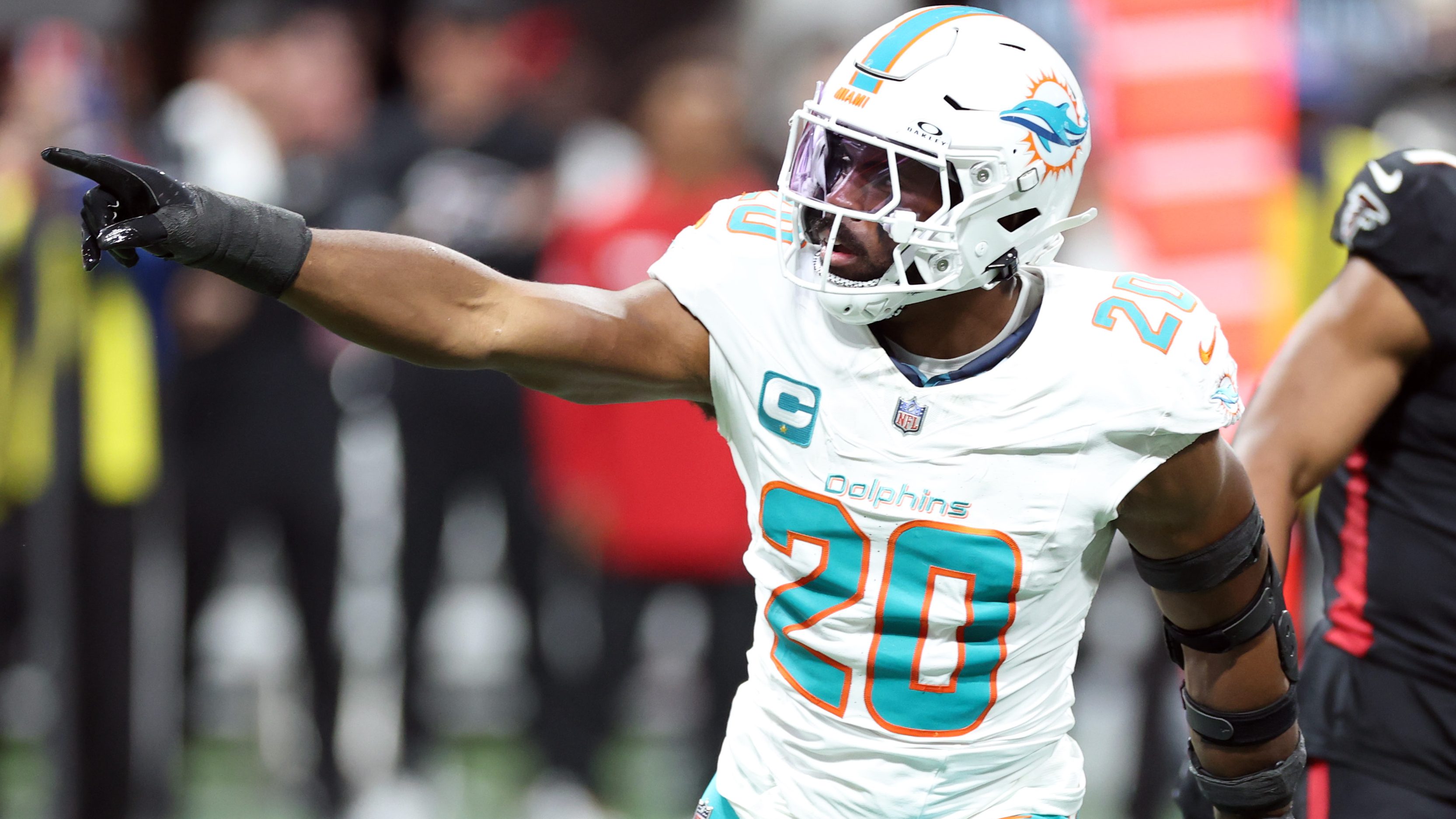 Buccaneers Urged to Trade for $26 Million Former First Round Pick