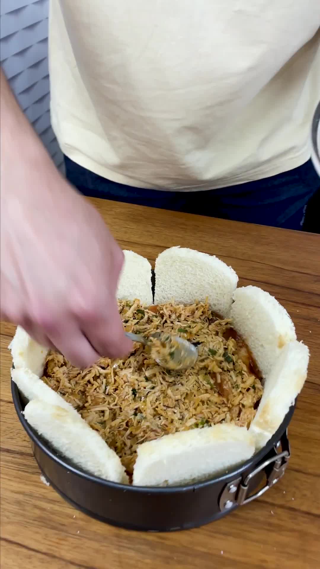 Tarta de pan de molde con pollo: aprende cómo hacerlo paso a paso con ...