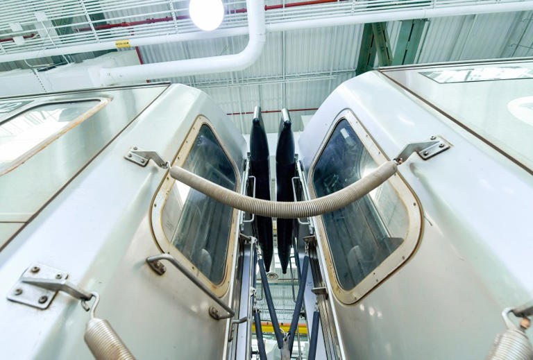 MTA tests physical barriers to curb subway surfing on No. 7 line