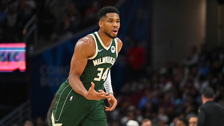 Giannis Antetokounmpo injury report: Latest update on Milwaukee Bucks ...