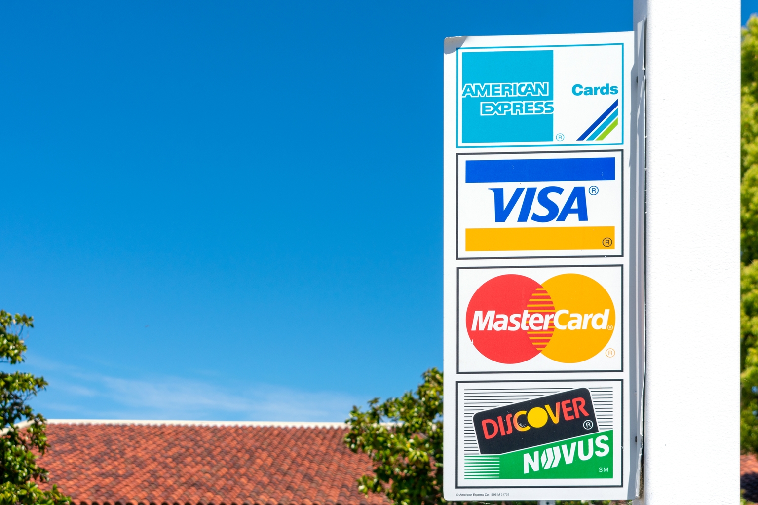 Visa Q4 earnings, revenue top beat; sees FY2026 EPS growth in low ...