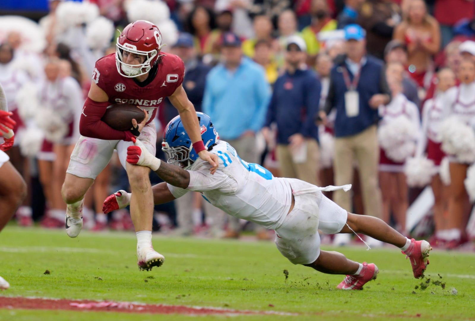 How Brent Venables, Ben Arbuckle aim to help OU quarterback John Mateer ...