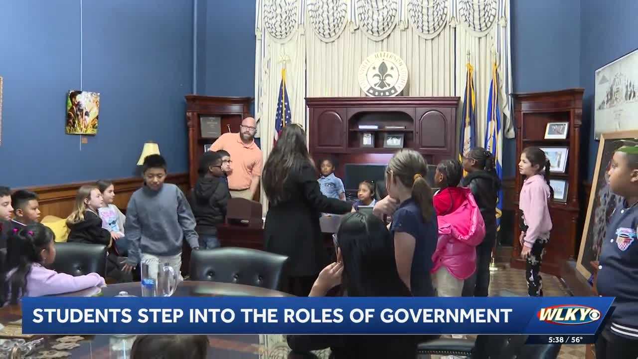 JCPS elementary students spend a day in the life of government officials