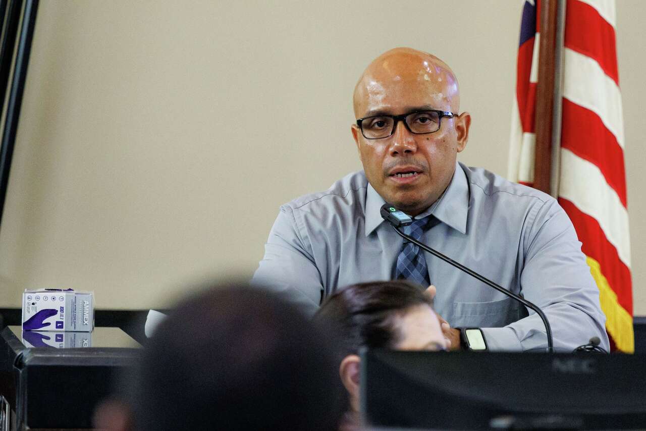 Detective says Melissa Perez was not close to officers when they fired ...