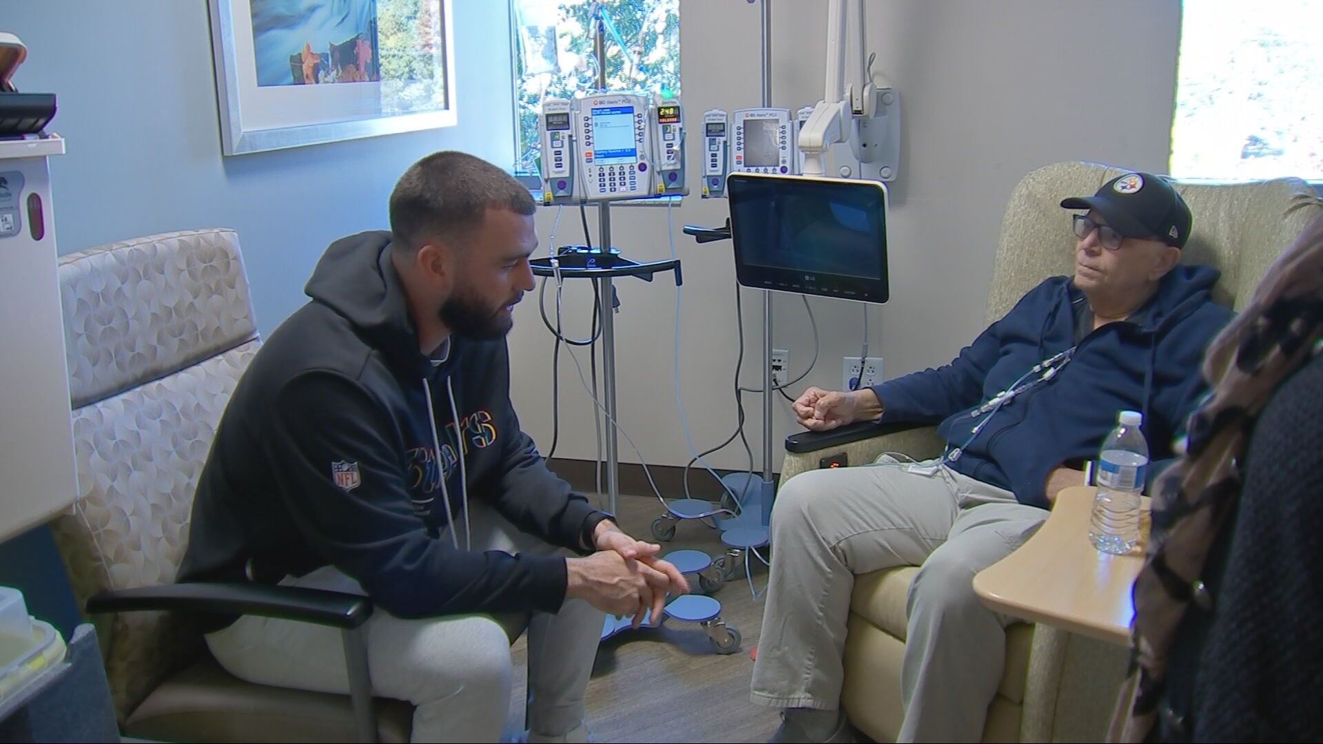 Pittsburgh Steelers quarterback Skylar Thompson visits cancer patients ...