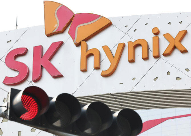 SK하이닉스, 3Q 영업이익 11.4조…'사상 최대' 기록