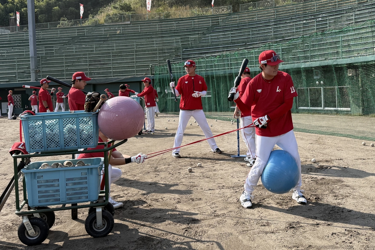 프로야구 SSG, 가고시마서 오전 수비·오후 타격 훈련 매진