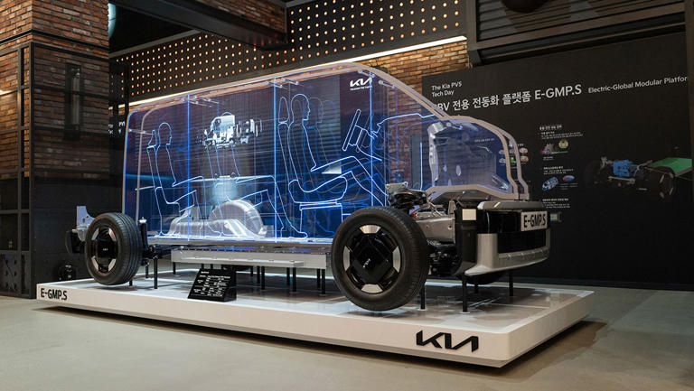 화물 싣고 1회 충전에 '693km' 갔다… '기네스 기록' 세운 국산차 정체