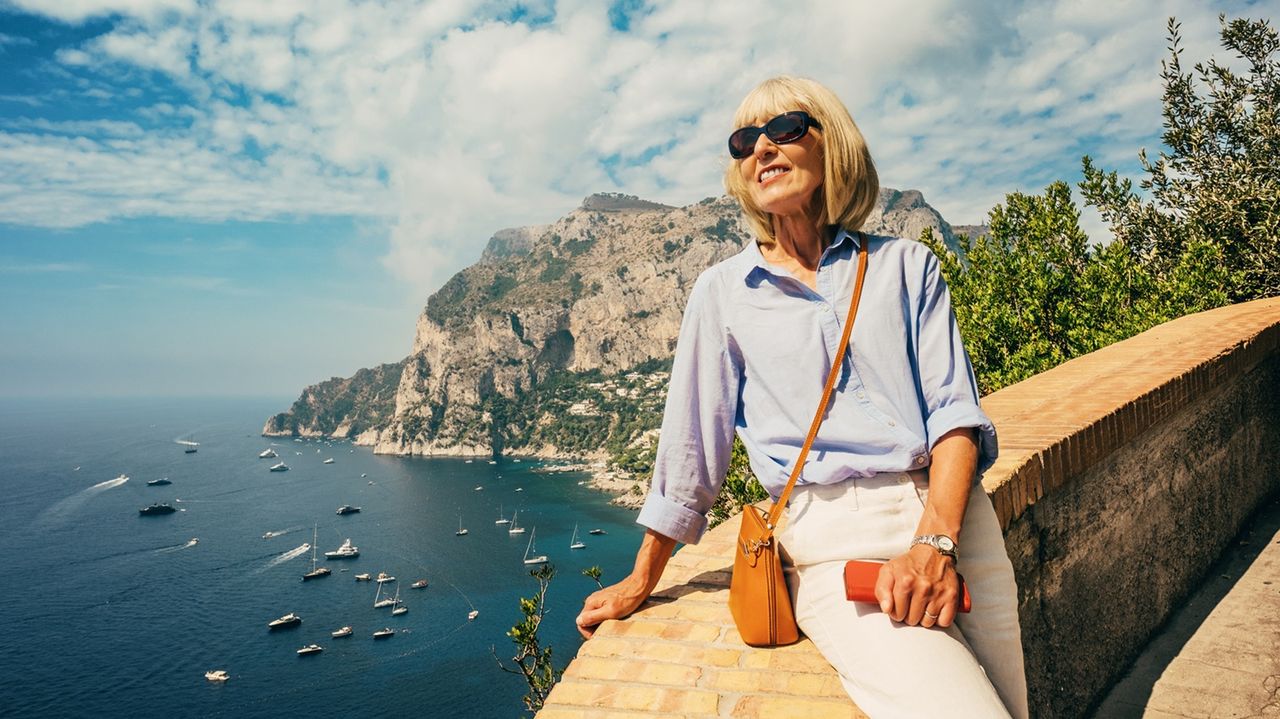 15 Money-Saving Travel Tips for Retirees