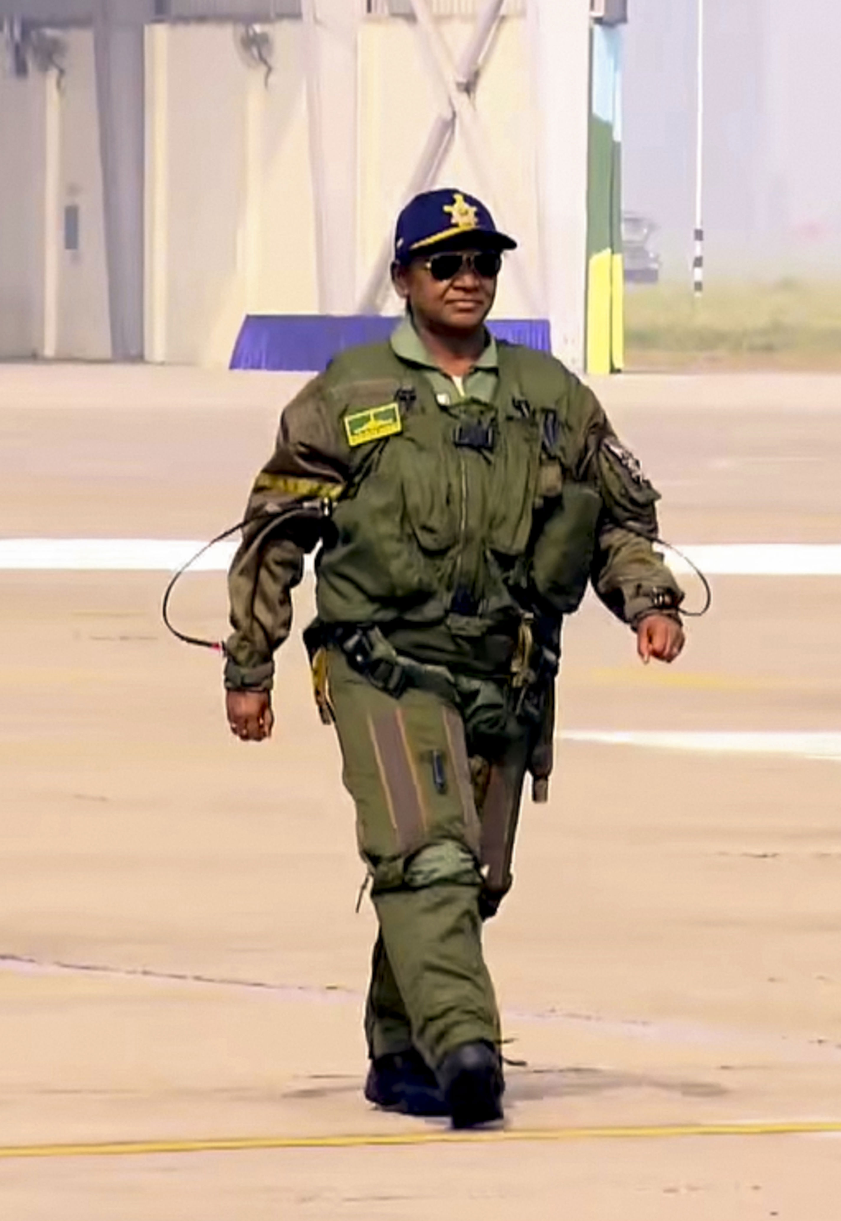 President Murmu takes sortie in Rafale fighter jet