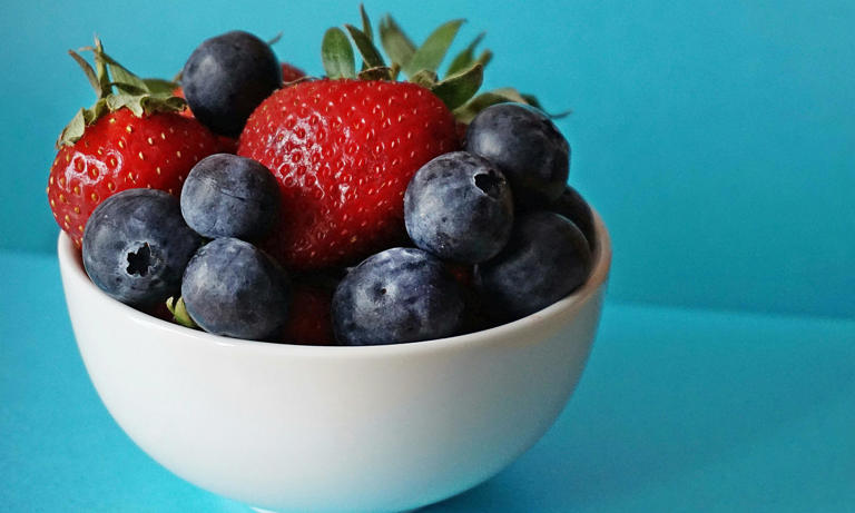 5 fruits to boost your body’s natural collagen production
