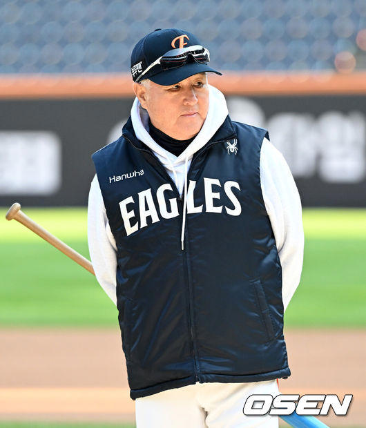 "LG 타격 페이스 좋으니까…우리도 점수를 더 내야 한다" 김경문 감독, 3차전 공격 라인업 가동 [KS3]