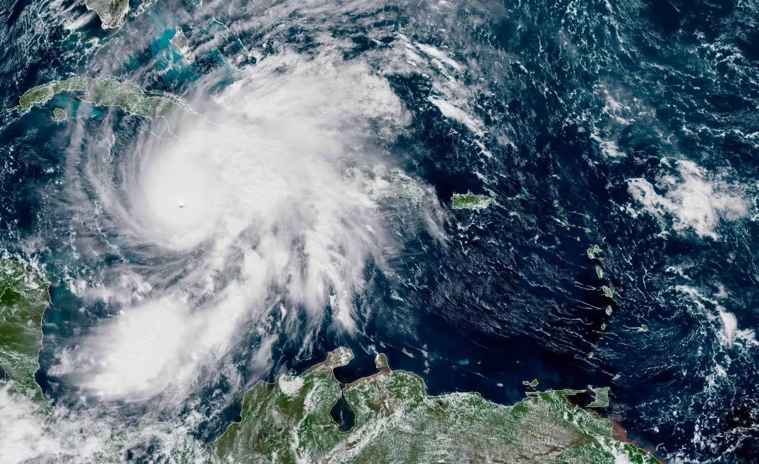 Jamaika steht "unter Wasser" - Hurrikan zieht nach Kuba