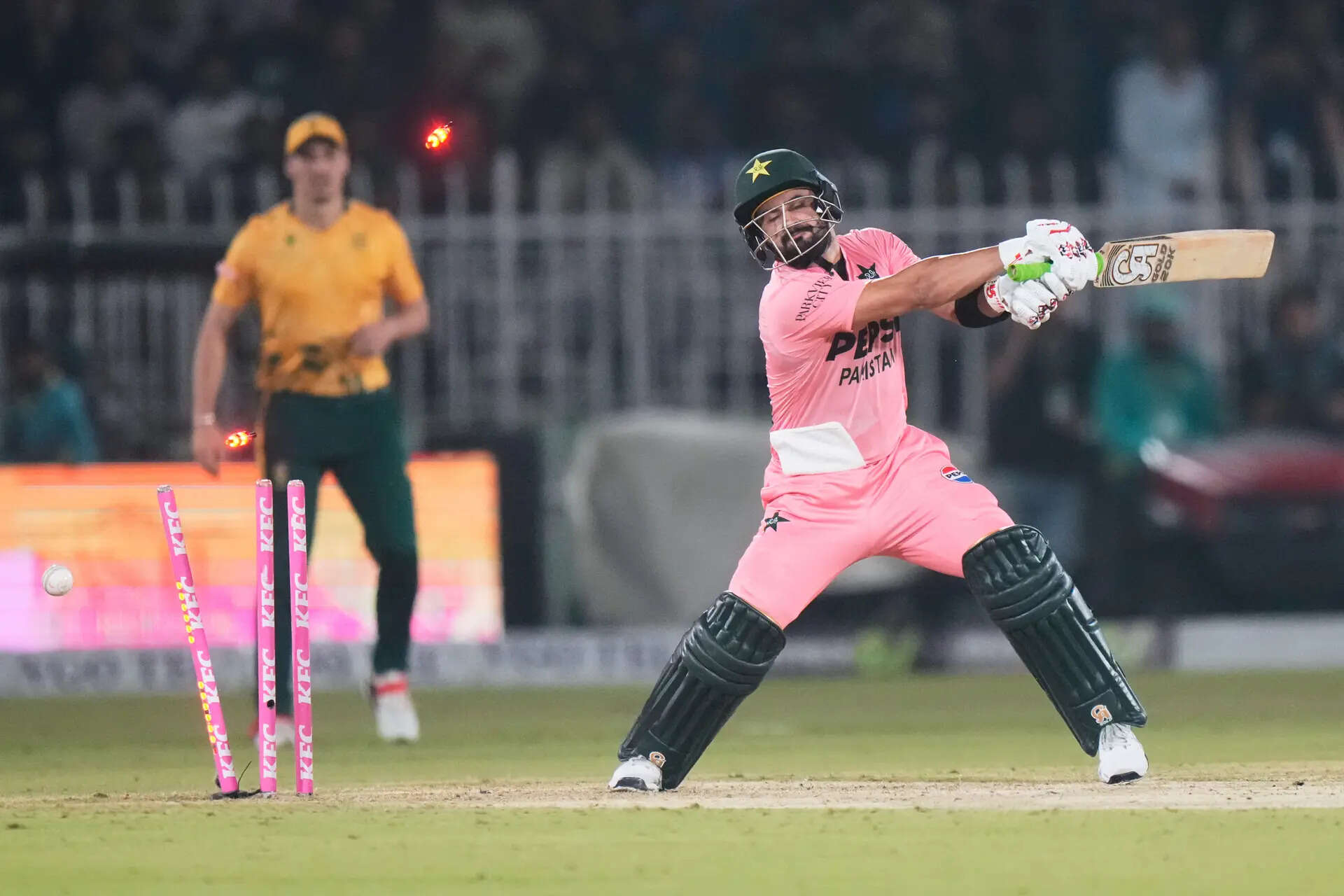 PAK vs SA, 1st T20I Highlights: Under-strength South Africa stun ...