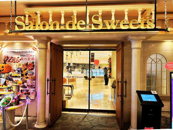 【ディズニー・イクスピアリ】フードもスイーツも全部ビュッフェで♡「Salon de Sweets」のハロウィンメニュー！
