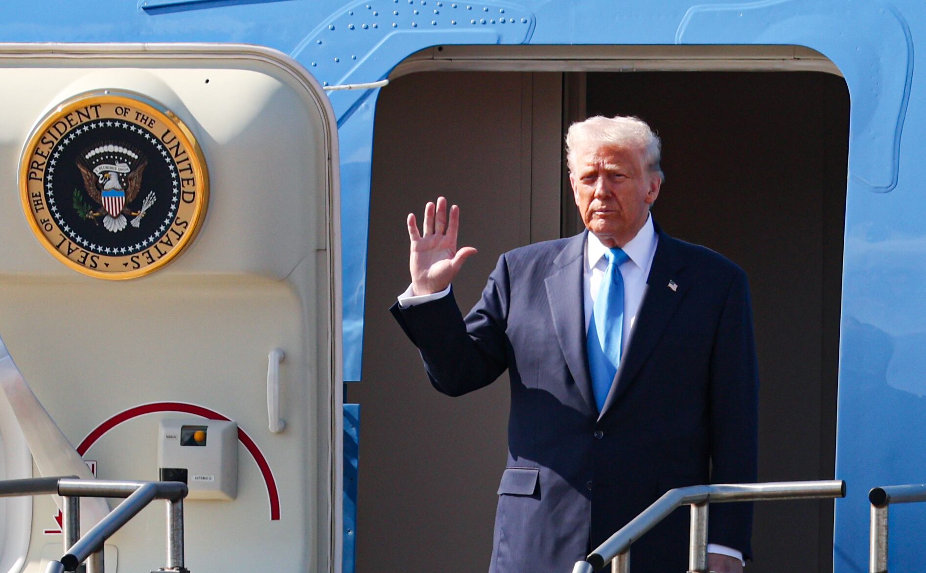 President Donald Trump Arrives in South Korea With 21-Gun Salute