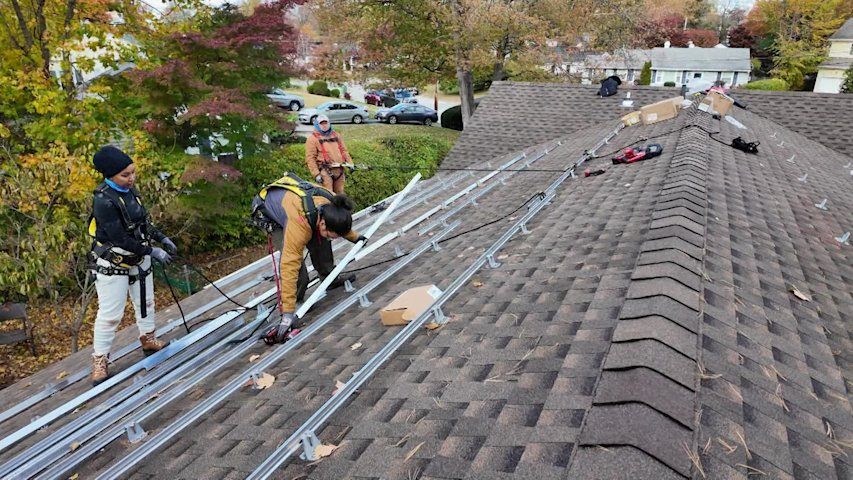 Racing the Sun: Hudson Valley homeowners rush to beat end of federal solar credit