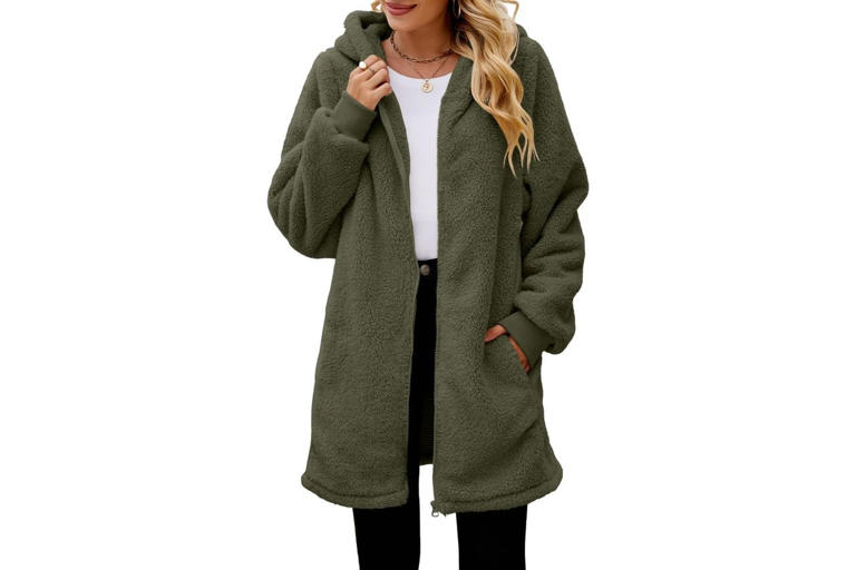 10 Fleece Jackets From Amazon That Will Keep You Warm Without ...