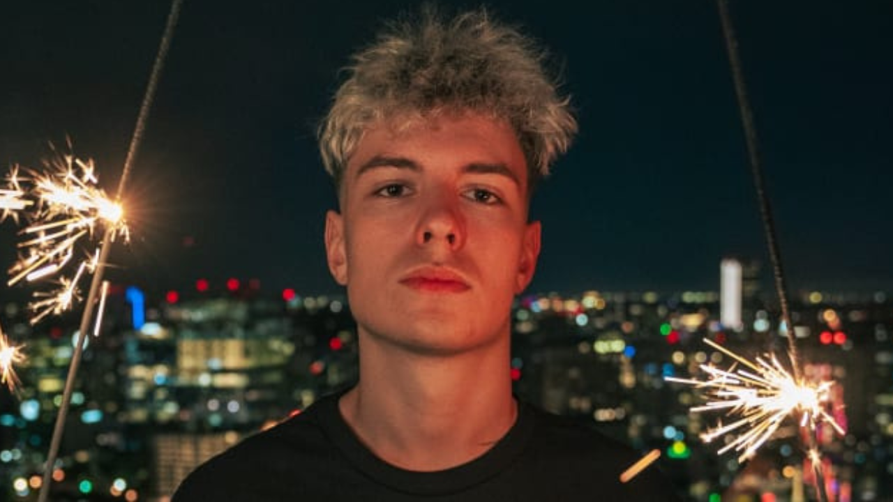 Who is Clix and How he bought $530k house at the age of 17 after being ...