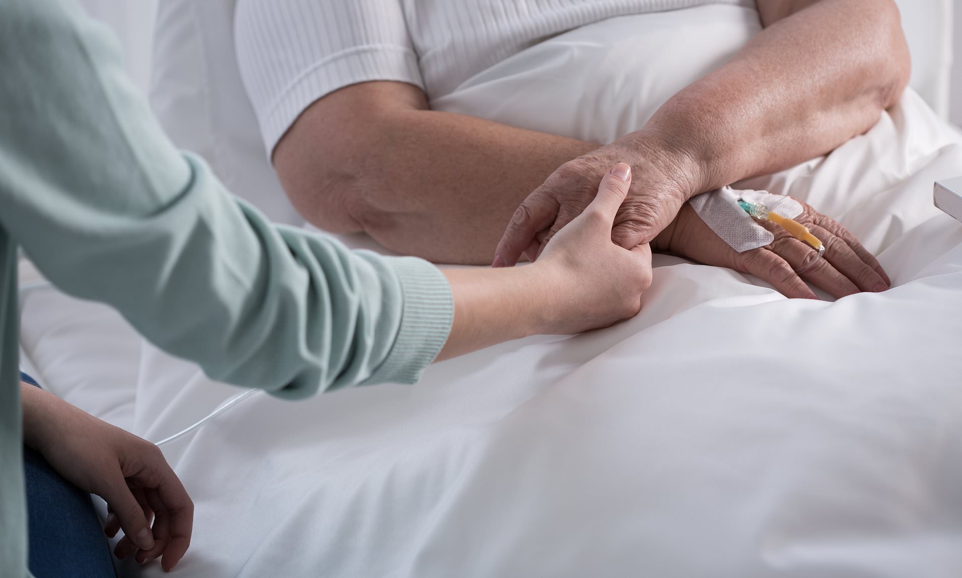 End of life expert explains exactly what happens to the body when we ...