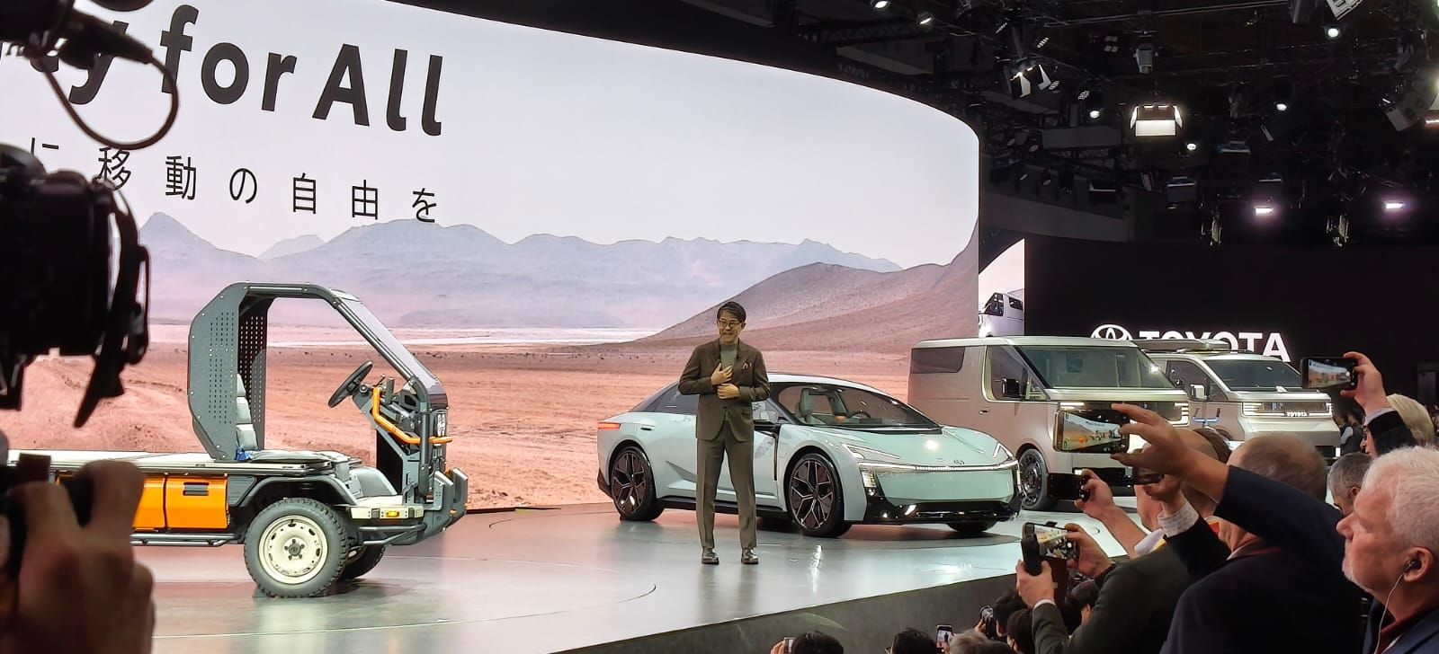 Boyong Empat Brand di Japan Mobility Show 2025, Toyota Unjuk Dua Mobil ...