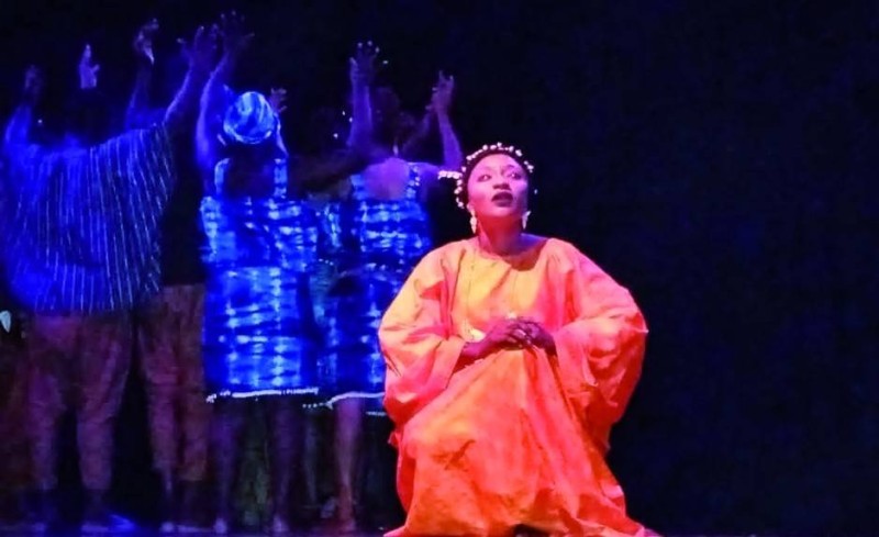 « Sassouma Bereté, la femme de l’ombre »: La Compagnie Gue-Zo redonne ...