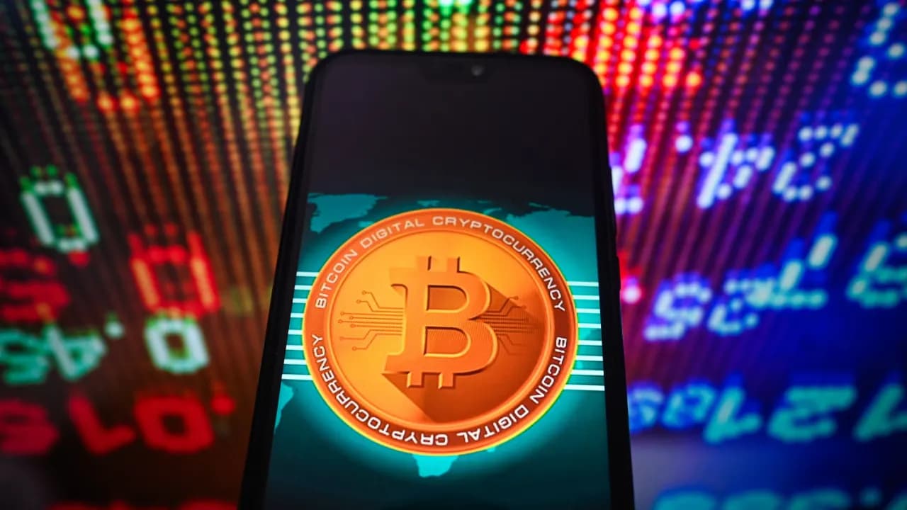 Bitcoin, Major Cryptos Edge Lower Ahead Of Fed Decision — Bitwise ...