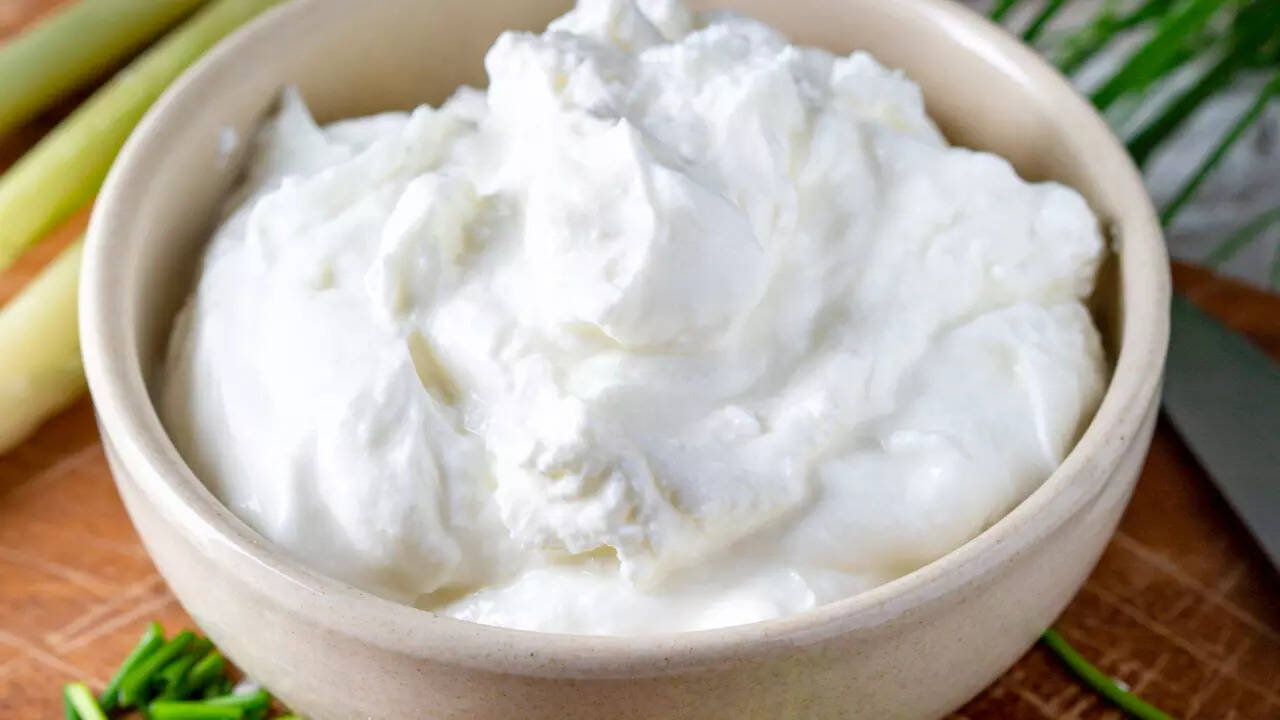 Doodh vs Dahi: Which is more beneficial for hair growth?