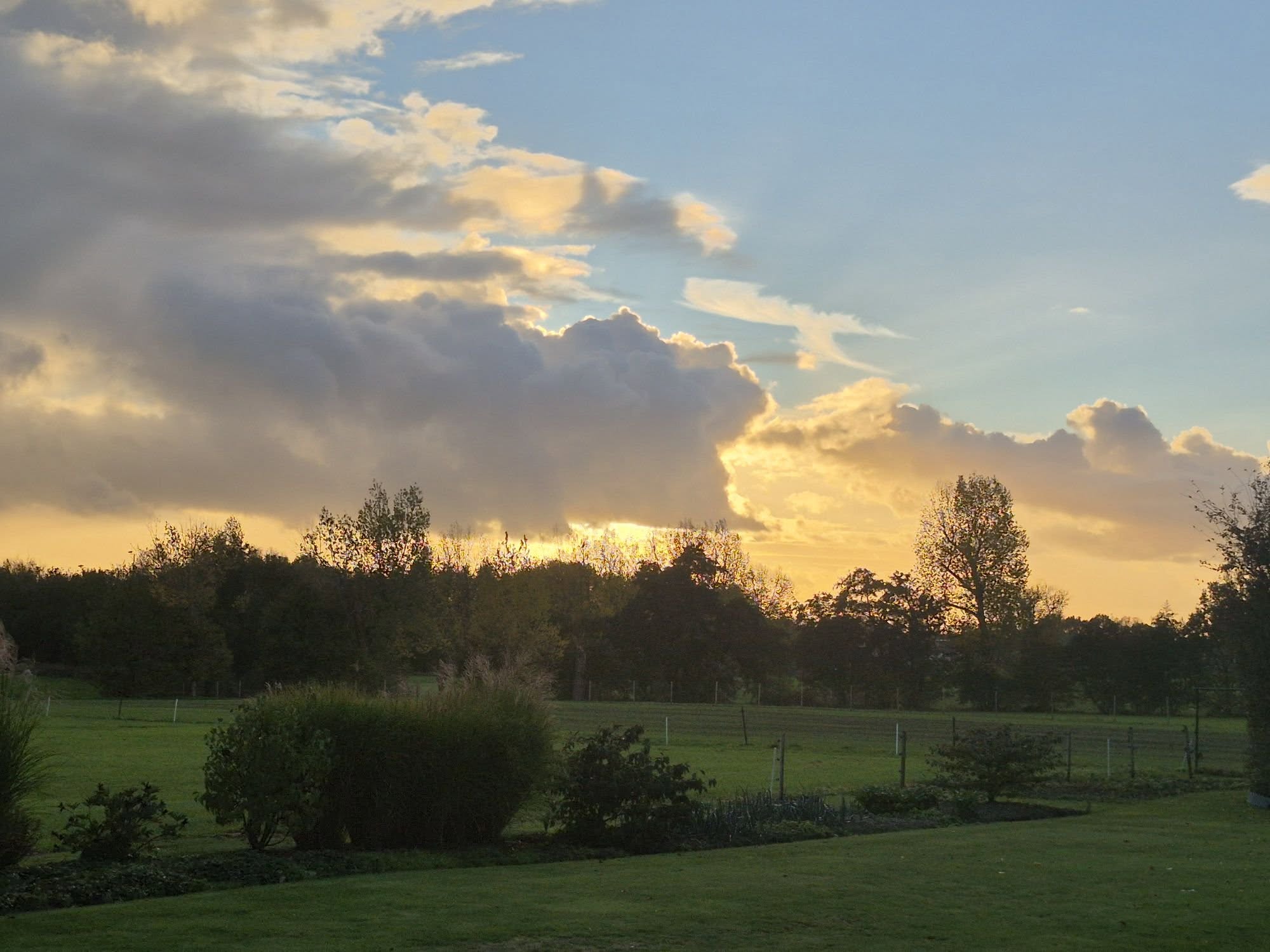 Weerman Samuel ziet enkele drogere dagen, maar soms ook regen