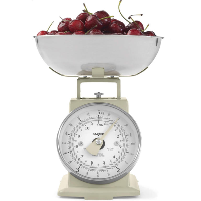 I've been searching for a set of retro-look kitchen scales that won't ...