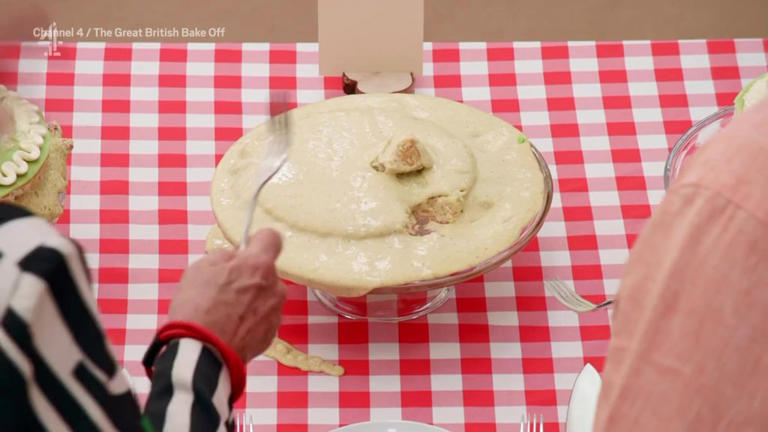 Channel 4 fans disgusted over 'Shrek vomit' cake