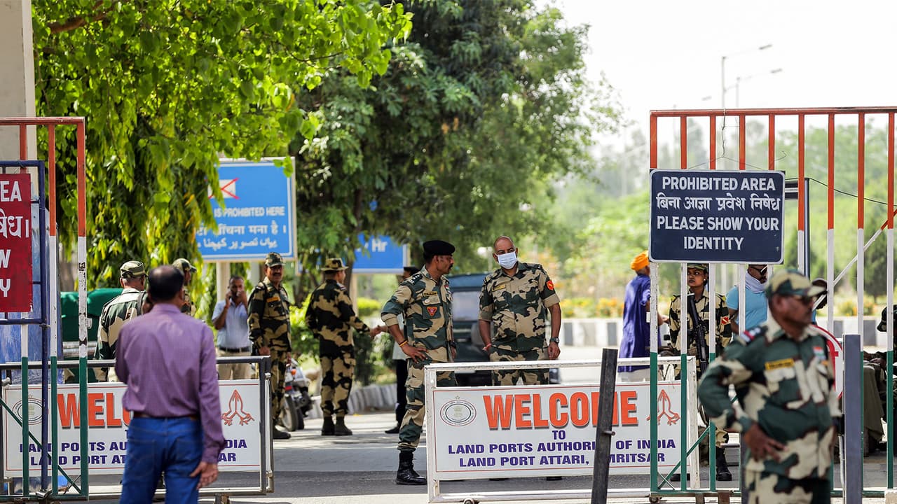 Pakistan High Commission Issues 2100 Visas Ahead of Guru Nanak Jayanti