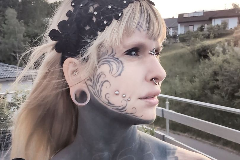 Body modification fan transforms into 'living art project' with extreme ...