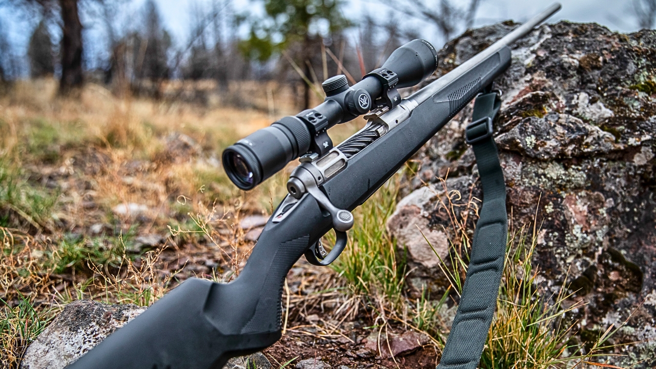 Why every hunter eventually gives up on lightweight rifles