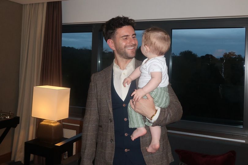 Eric Roberts and family will swap Dublin for Donegal once dream home is ...