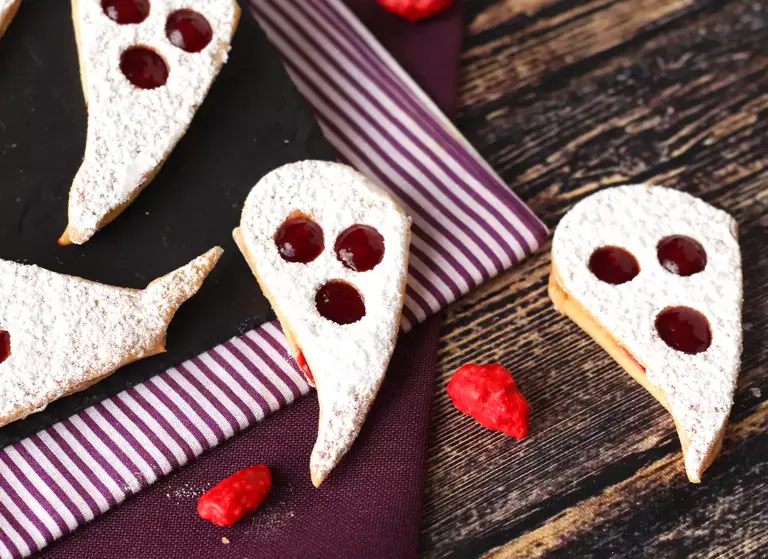 Ghost cookies: the easiest and funniest Halloween recipe to make with ...