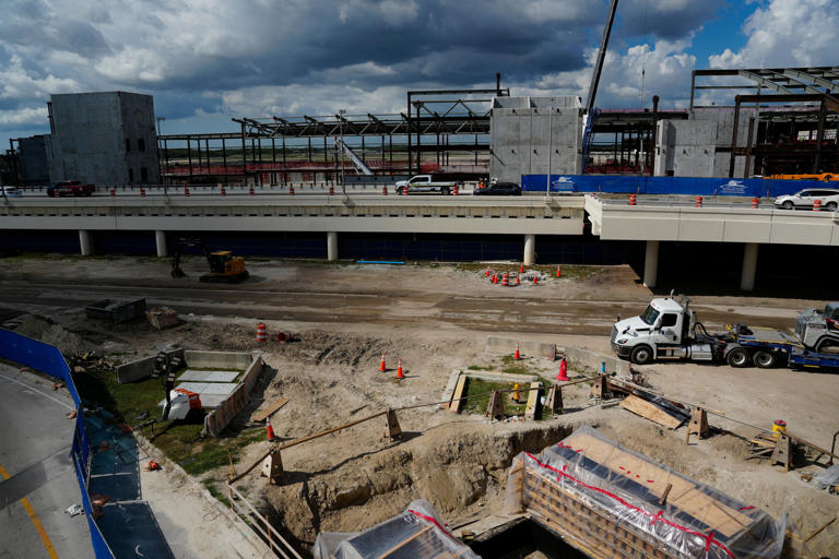 RSW is growing: Video shows the sprouting of Fort Myers airport's new ...