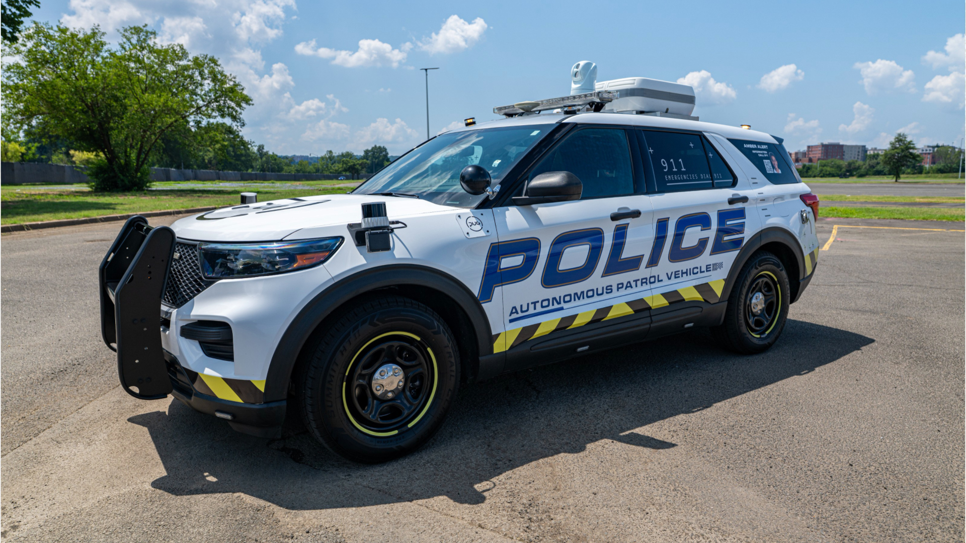 U.S. Police unveil futuristic 'Robocop' vehicle that drives itself and ...
