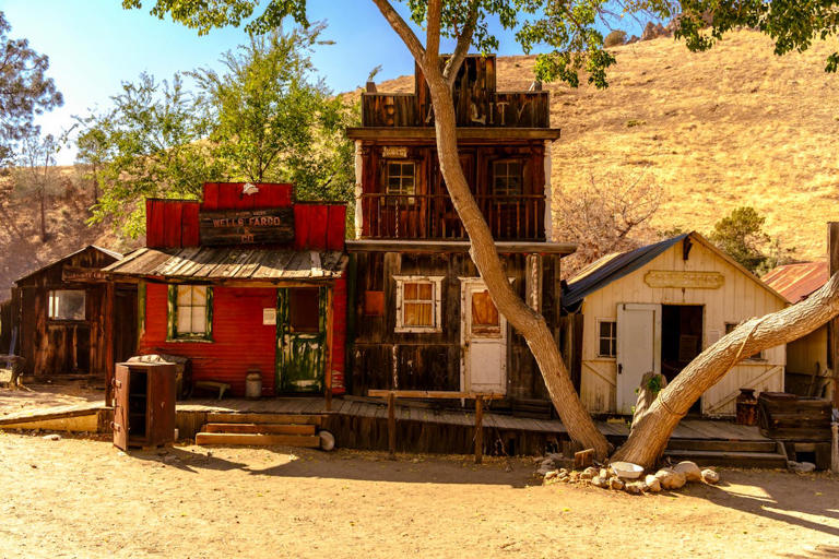 5 Ghost Towns in California That Still Feel Alive