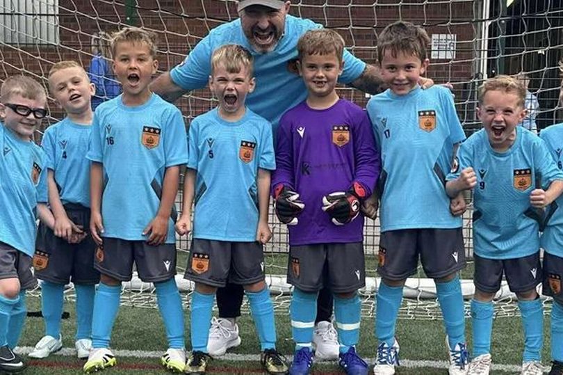 Coach of Hull Under-7s football club runs 50km to raise money for equipment
