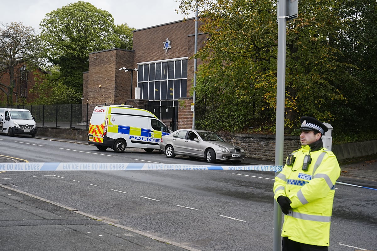 Synagogue attack victim died of multiple knife wounds, inquest told