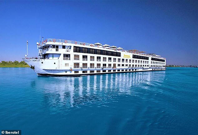 Shocking moment Nile cruise ship catches fire with hundreds of tourists ...