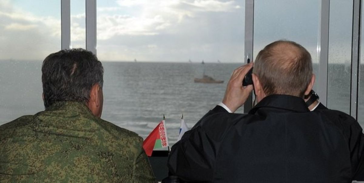 Putin blocks waters near NATO: "Russian missile impact area"