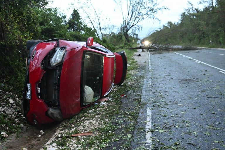Hurricane Melissa live updates: ‘Catastrophic’ storm kills over 30 in ...