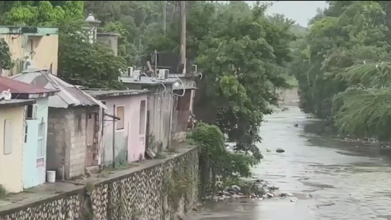 Hurricane Melissa scam warning