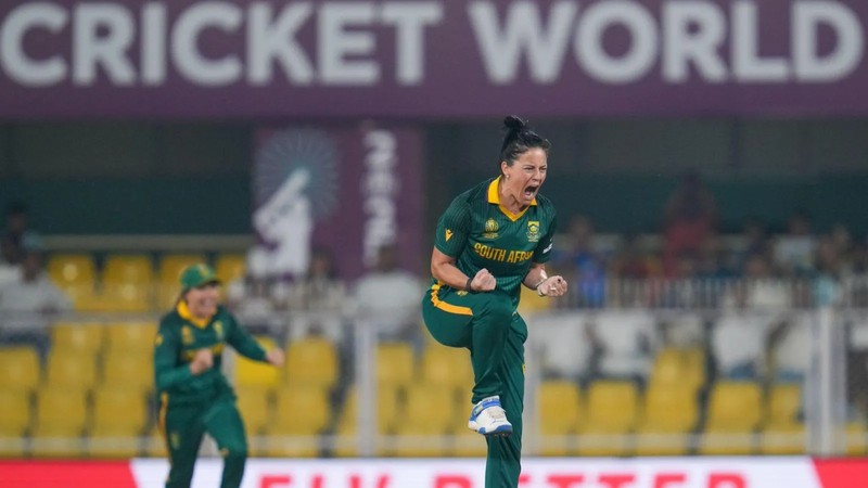 LIVE | Proteas Women vs England: Kapp gets the big fish Nat Sciver-Brunt!