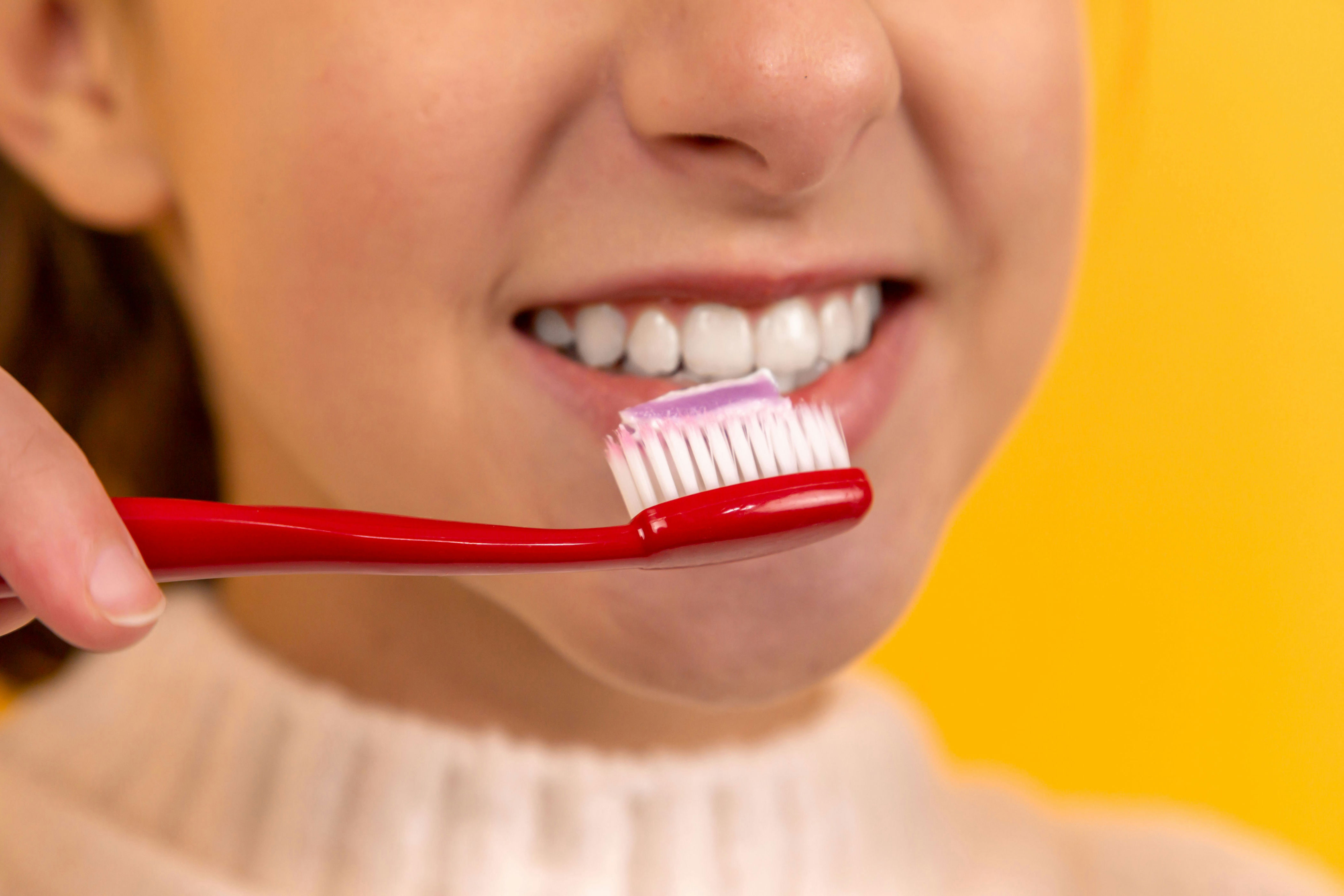 5 of the Worst Toothpastes For Oral Health